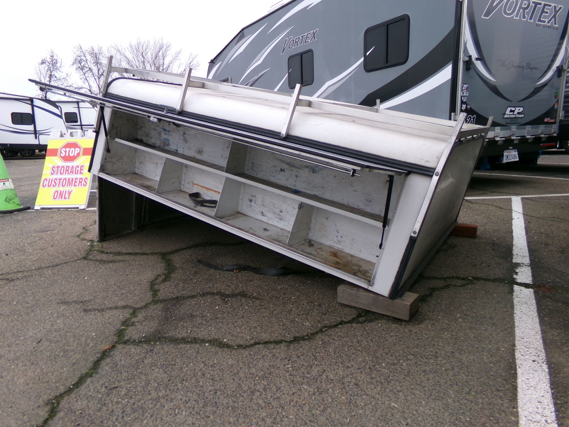 Commercial equipment for sale: ARE Truck utility shell in Lodi Stockton ...