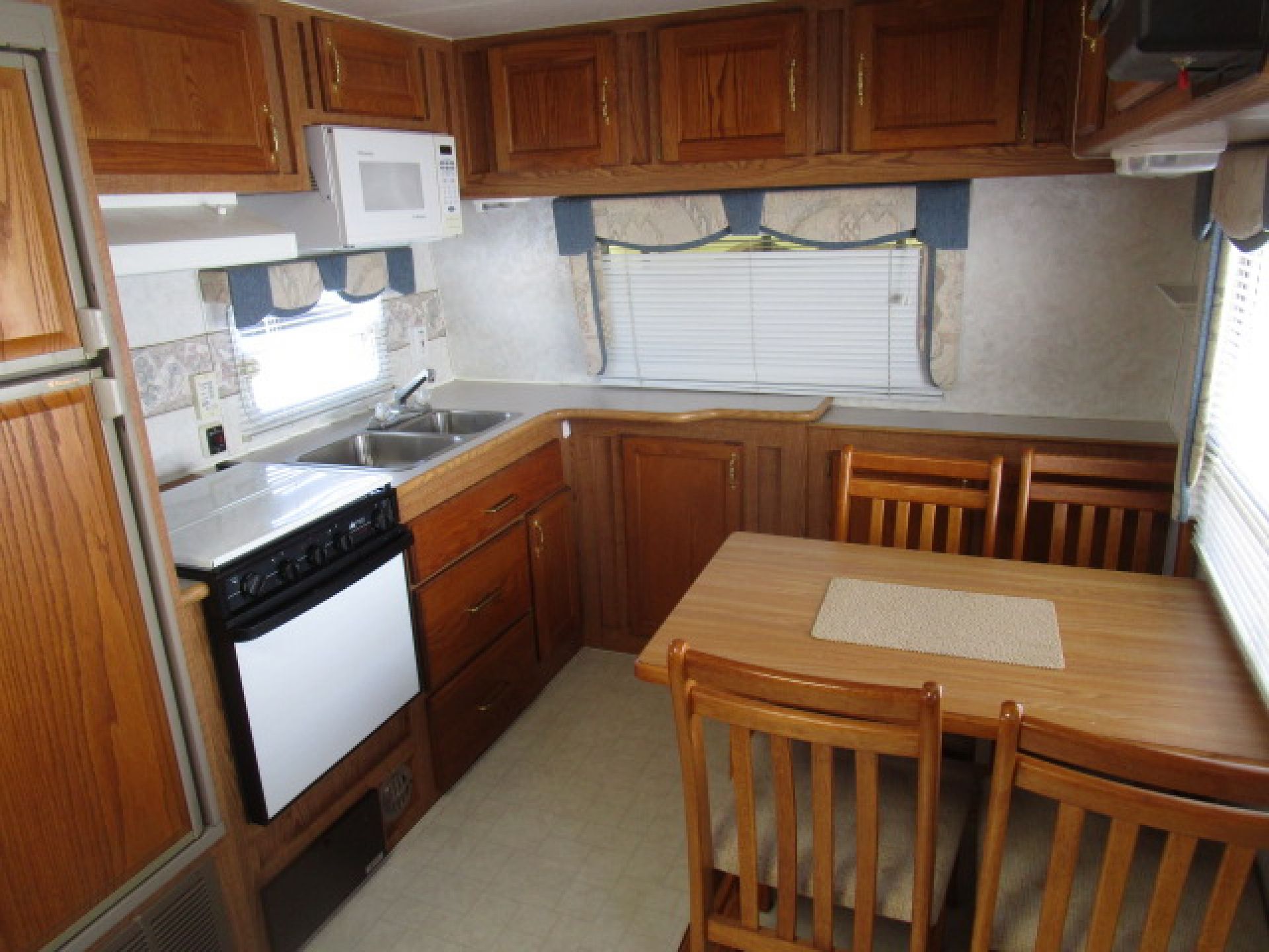 RV for sale: 1999 Forest River Kit Companion Travel Trailer 26' in Lodi ...