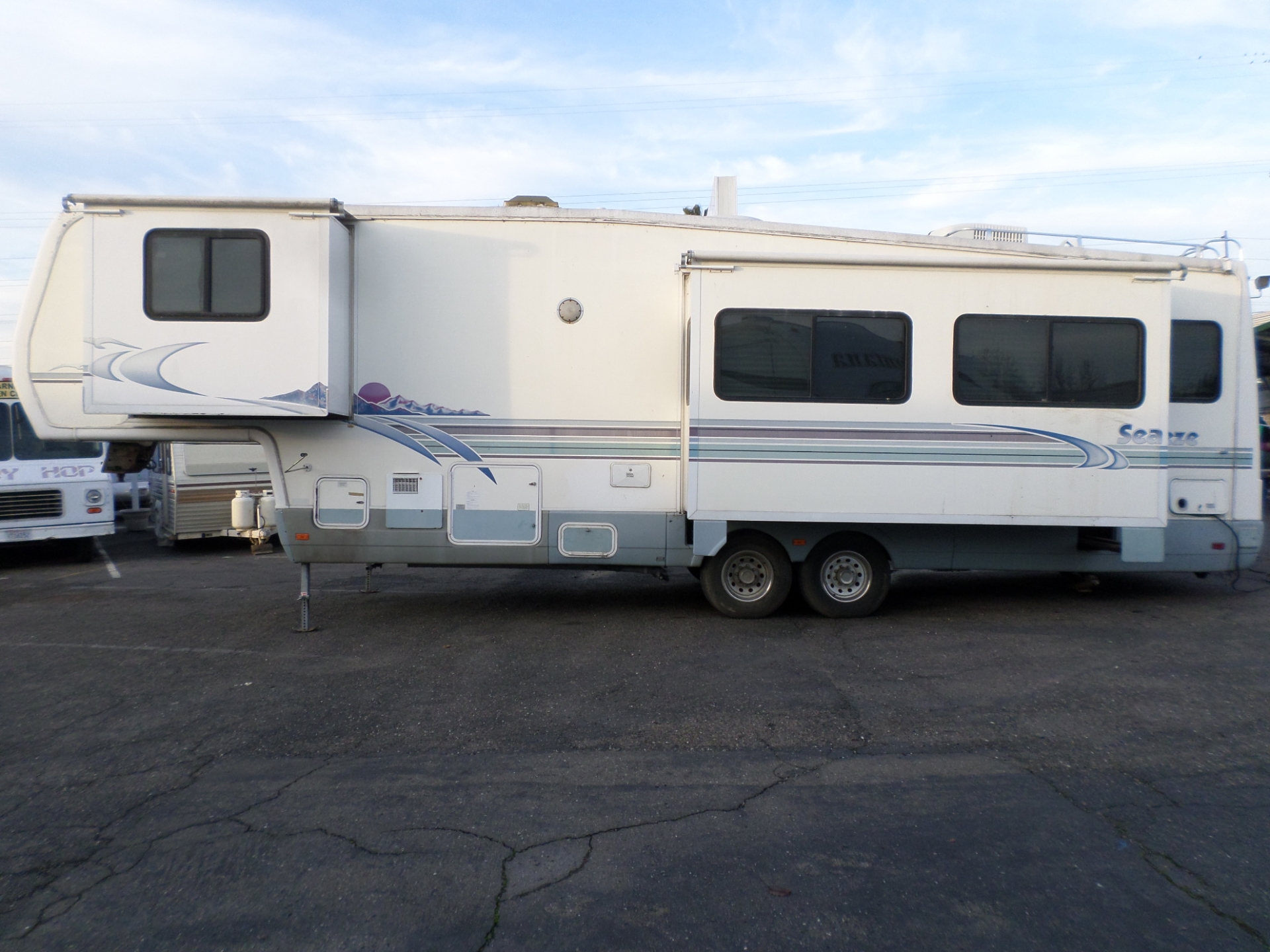 RV for sale: 1999 National Tropical Motorhome 37' in Lodi Stockton CA ...