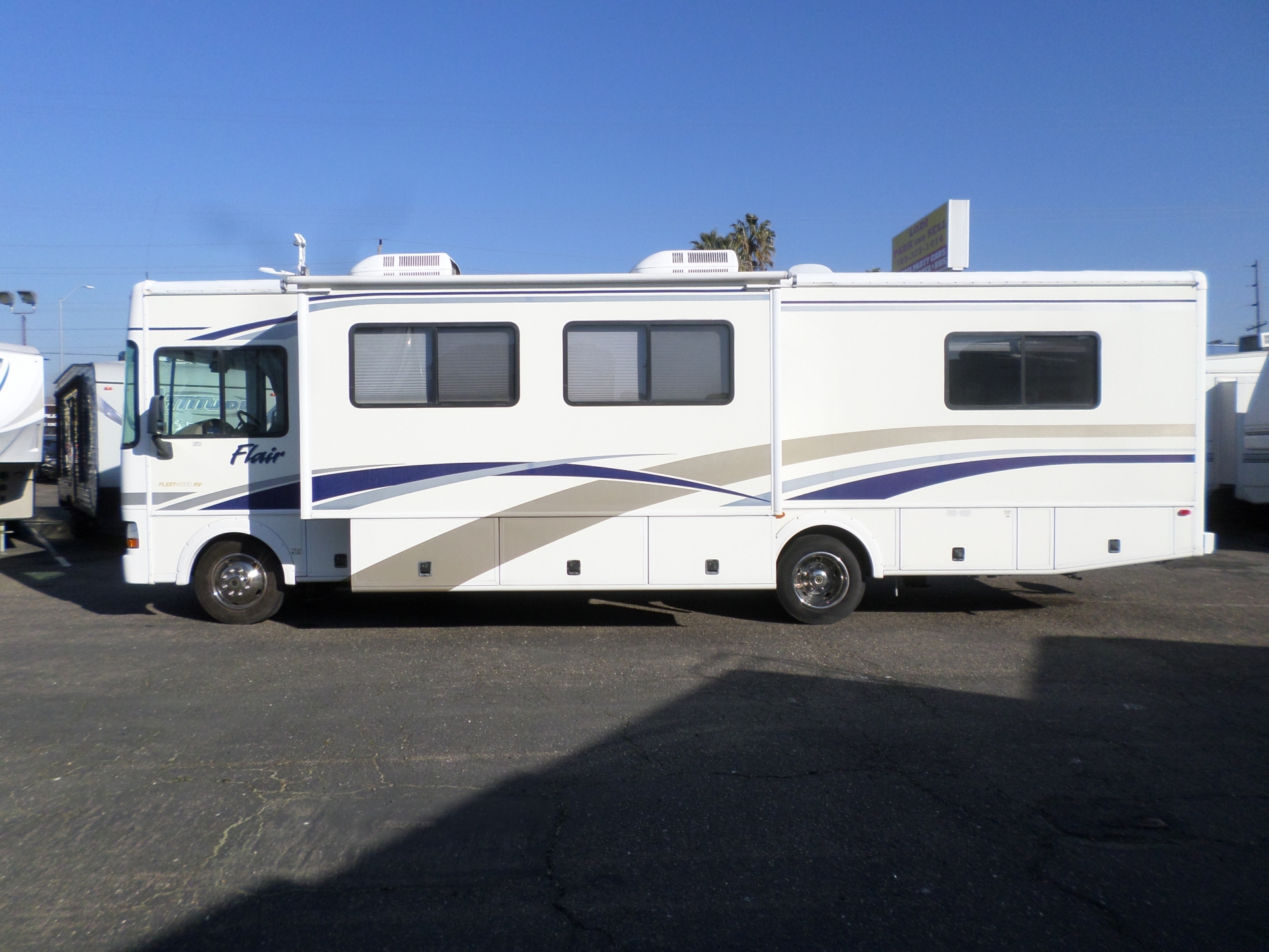 RV for sale: 2001 Fleetwood Flair 32V Class A Motorhome 32' in Lodi ...