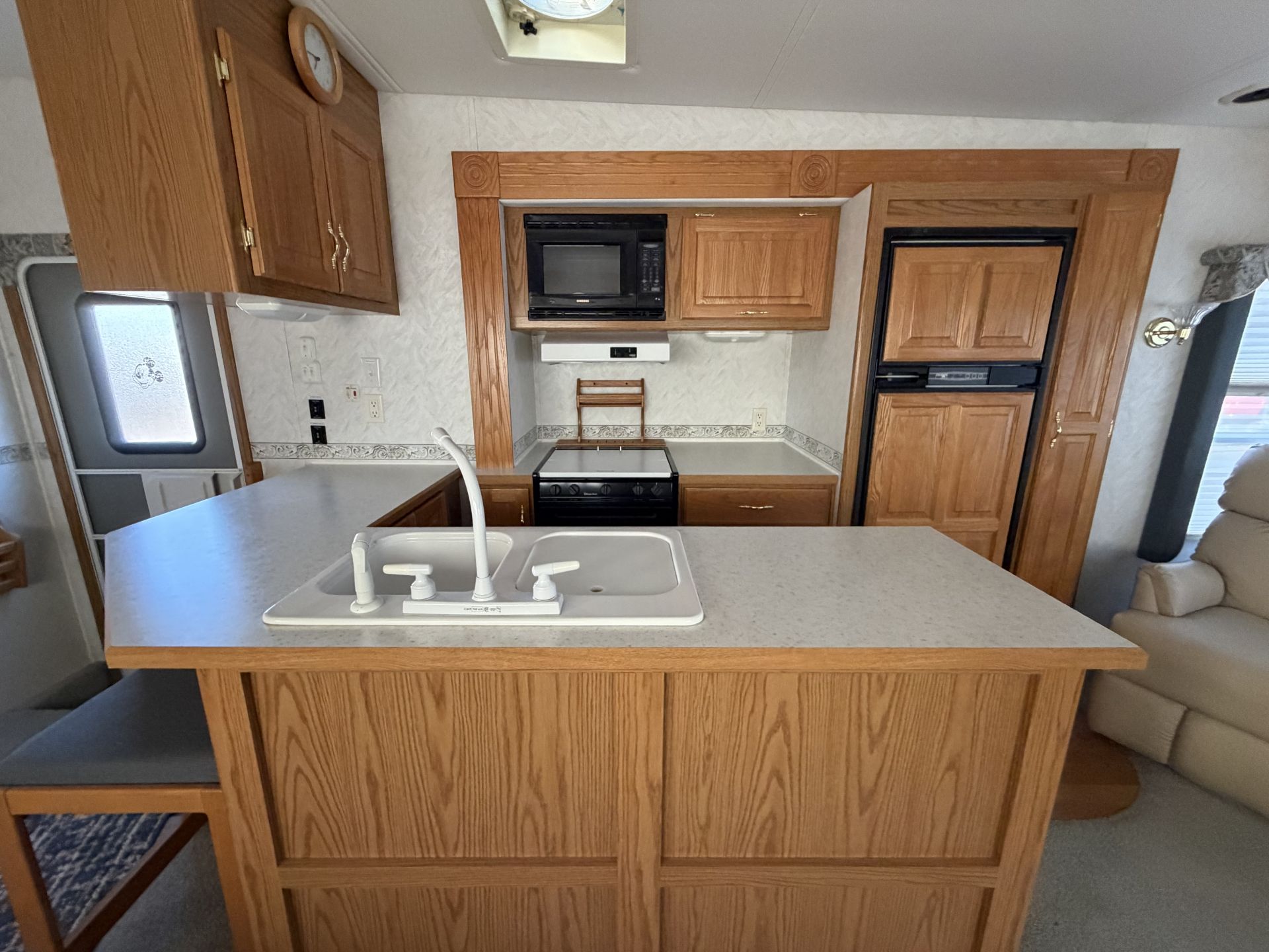 RV for sale: 2002 Carriage Cameo 5th Wheel Trailer 32' in Lodi Stockton ...