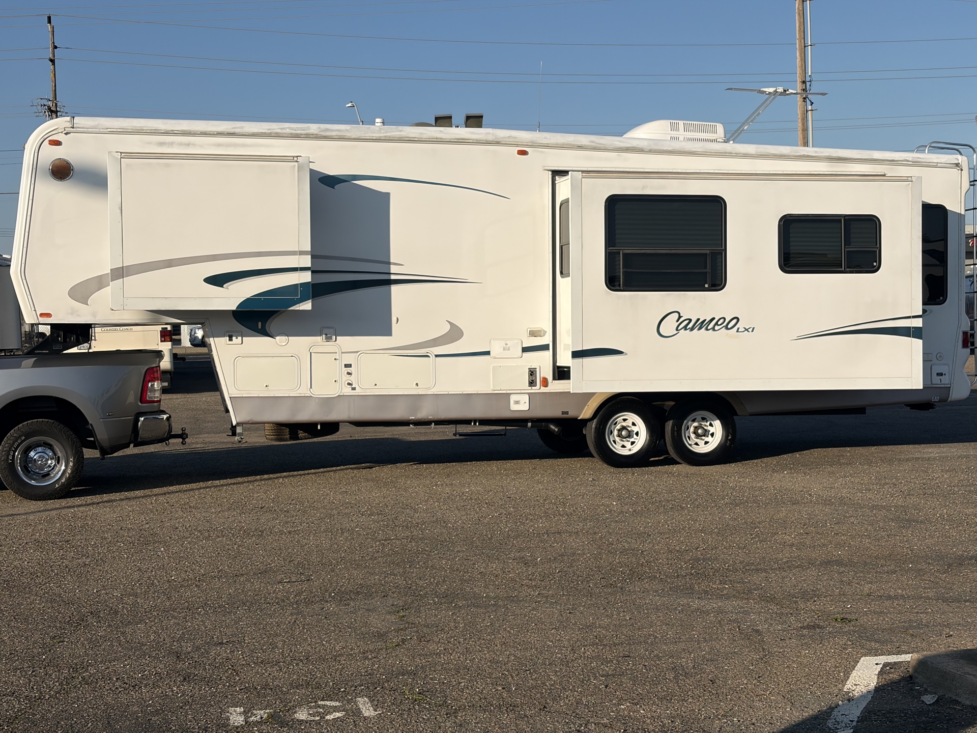 RV for sale: 2002 Carriage Cameo 5th Wheel Trailer 32' in Lodi Stockton ...