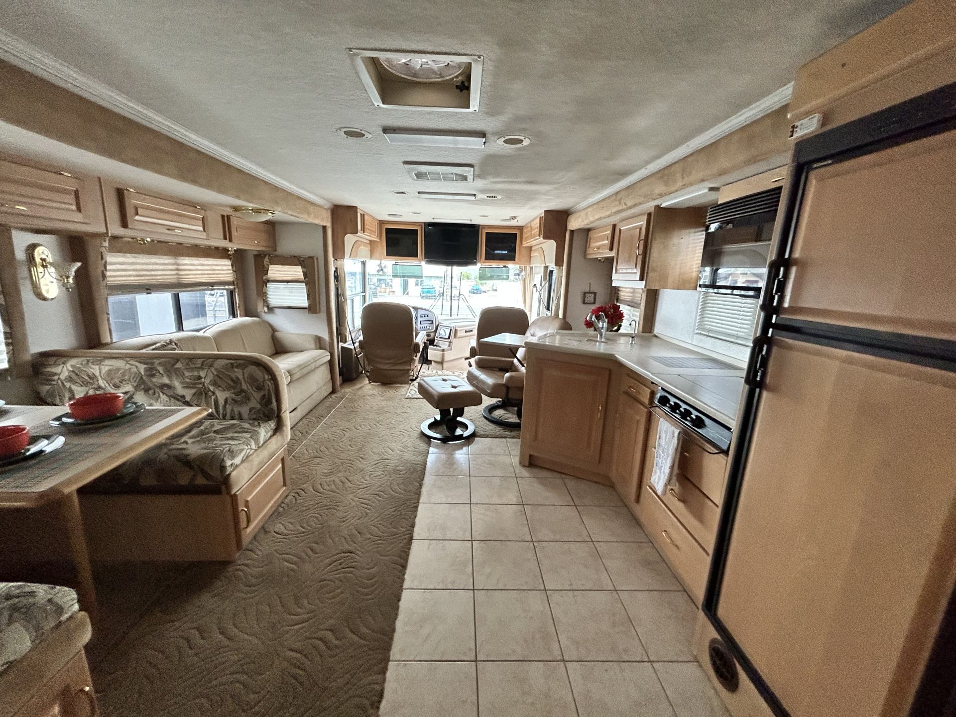 RV for sale: 2003 National Tropical T350 Class A Diesel Pusher 36' in ...
