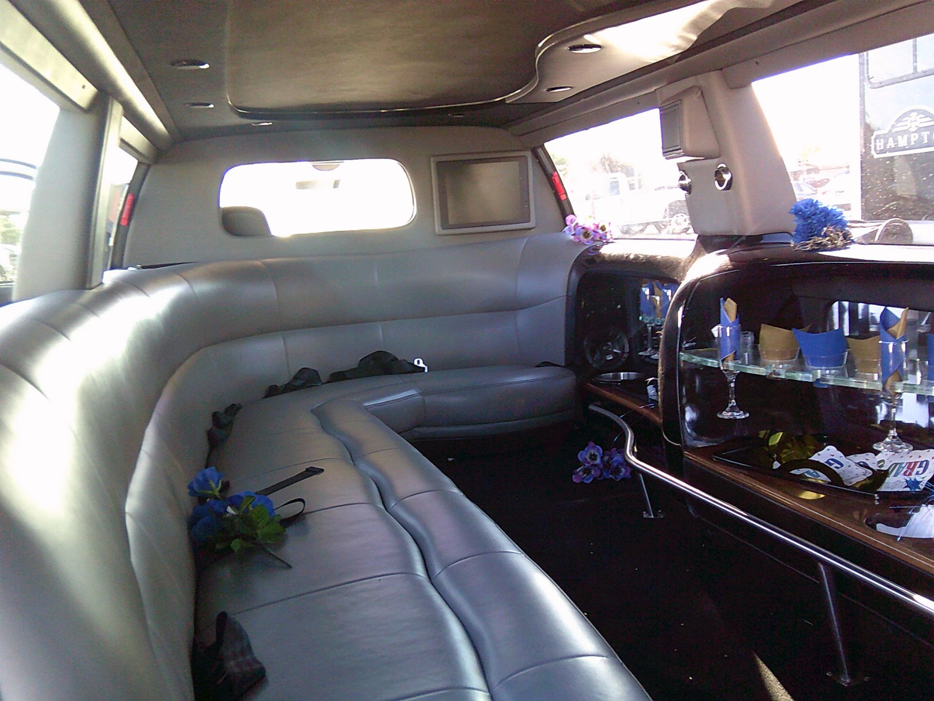 Commercial equipment for sale: 2005 Ford Excursion Krystal XLT 20 ...