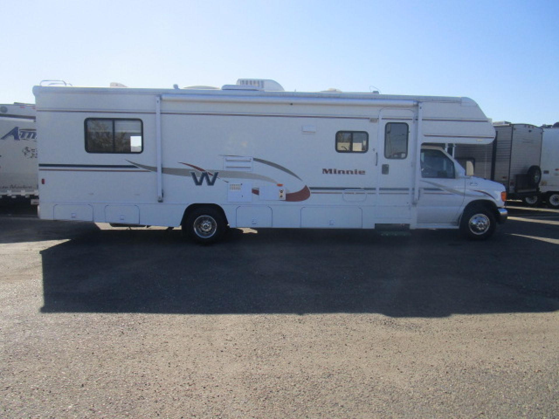 RV for sale: 2001 Winnebago Adventurer Class A Motorhome 32' in Lodi ...