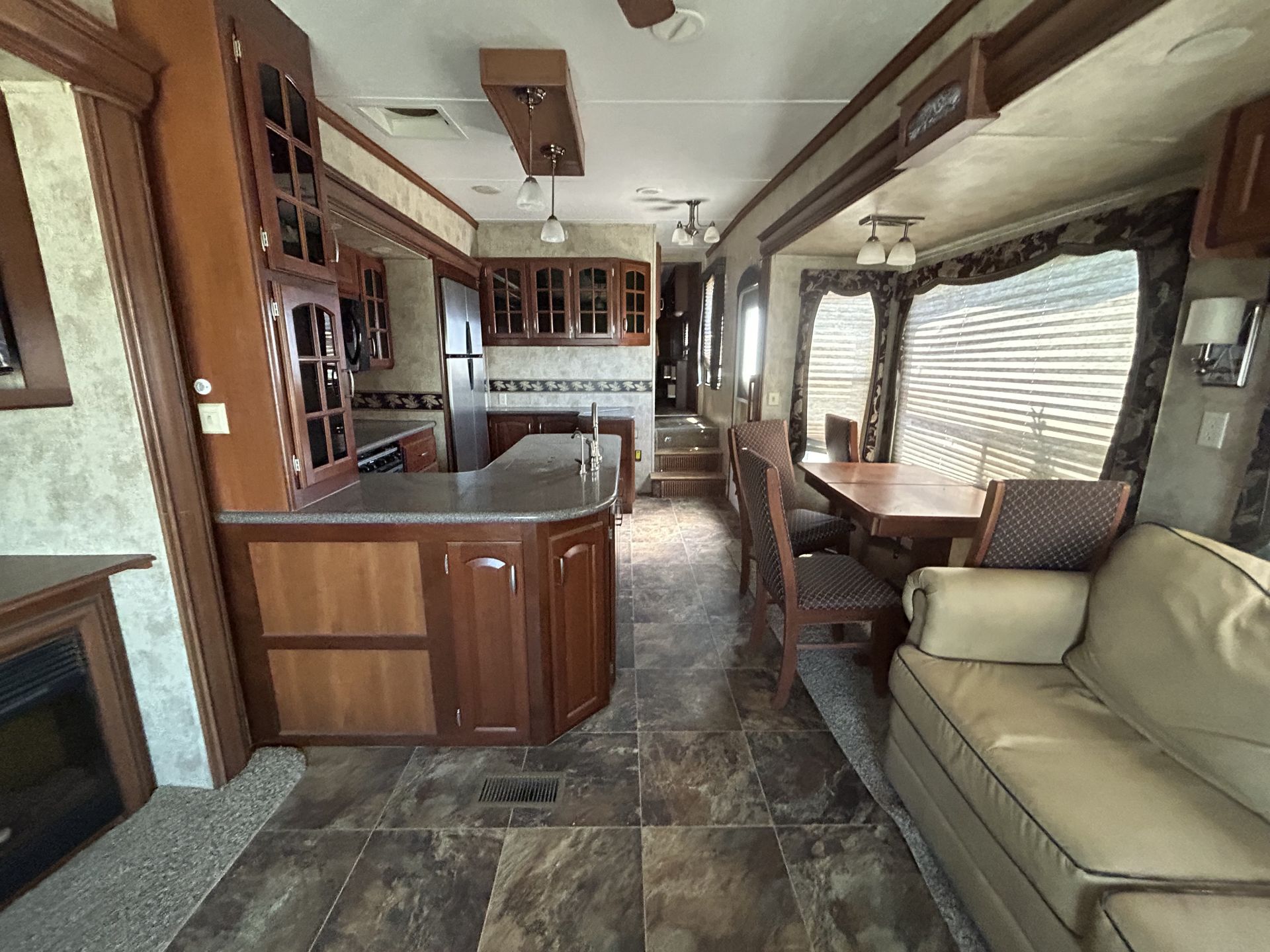 RV for sale: 2011 Keystone Alpine 3450RL 40' in Lodi Stockton CA - Lodi ...