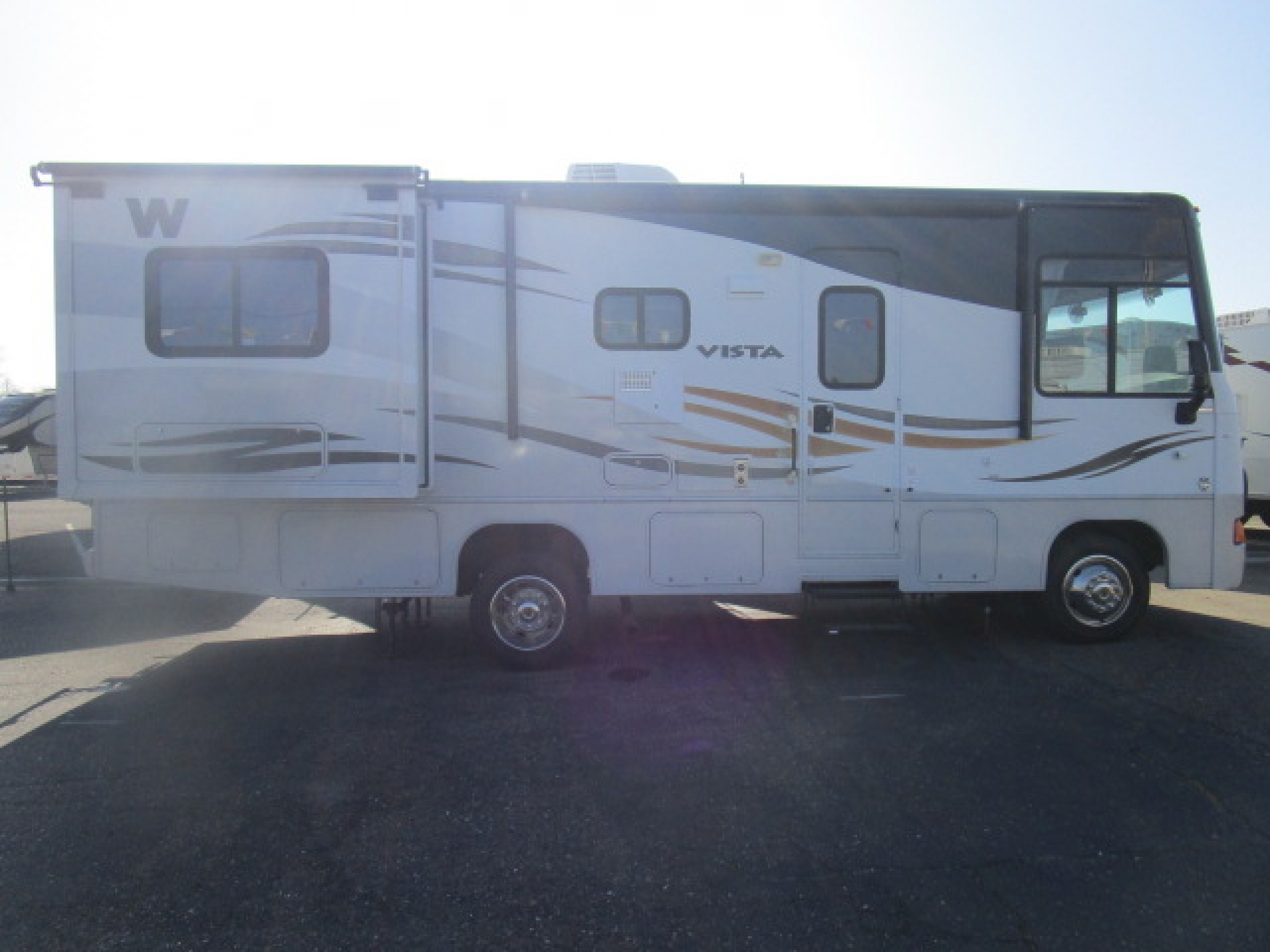 RV for sale: 2003 Winnebago Adventurer Class A Motorhome 32' in Lodi ...
