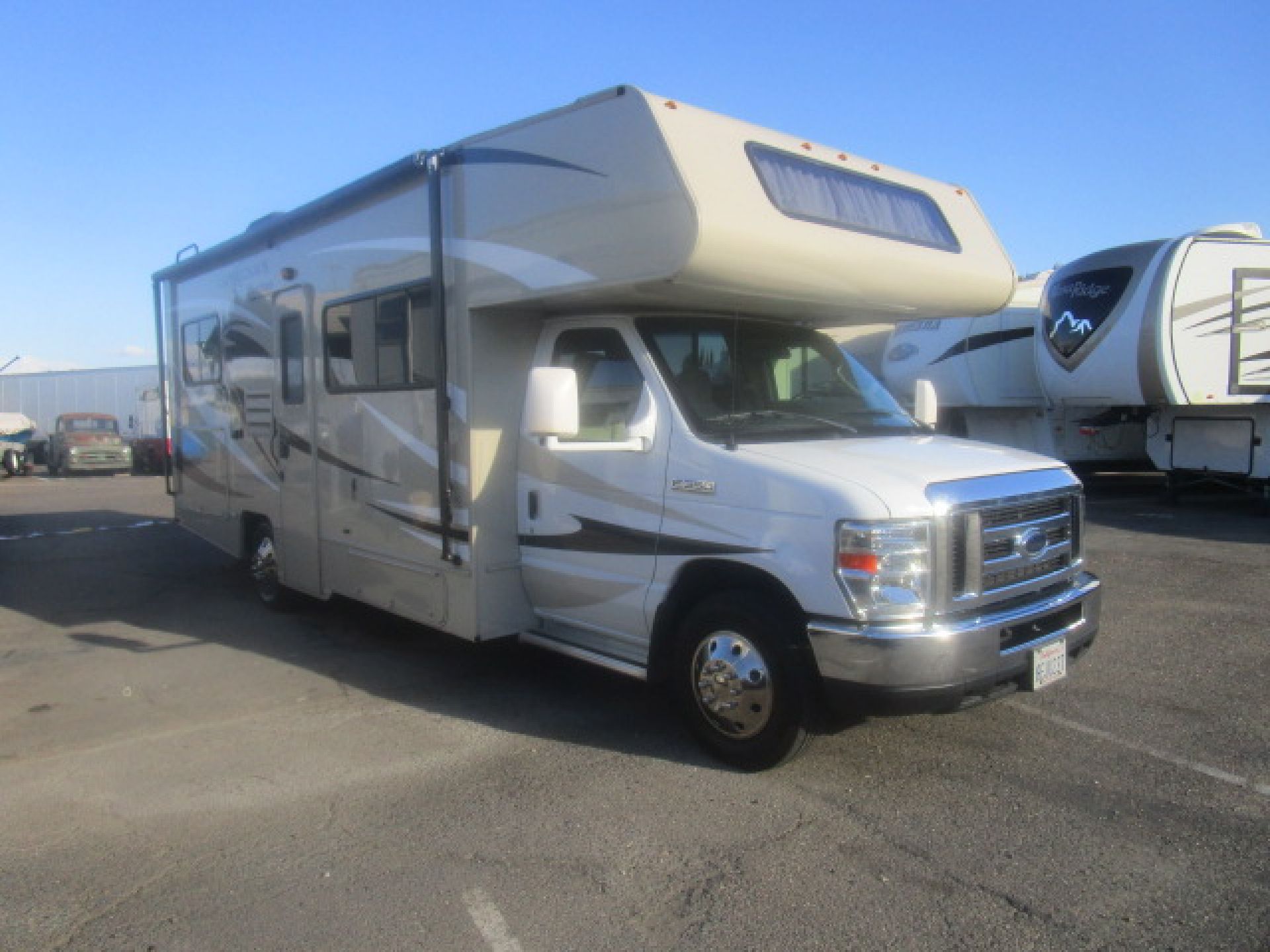 RV for sale: 2015 Leprechaun Coachman E350 23' in Lodi Stockton CA ...