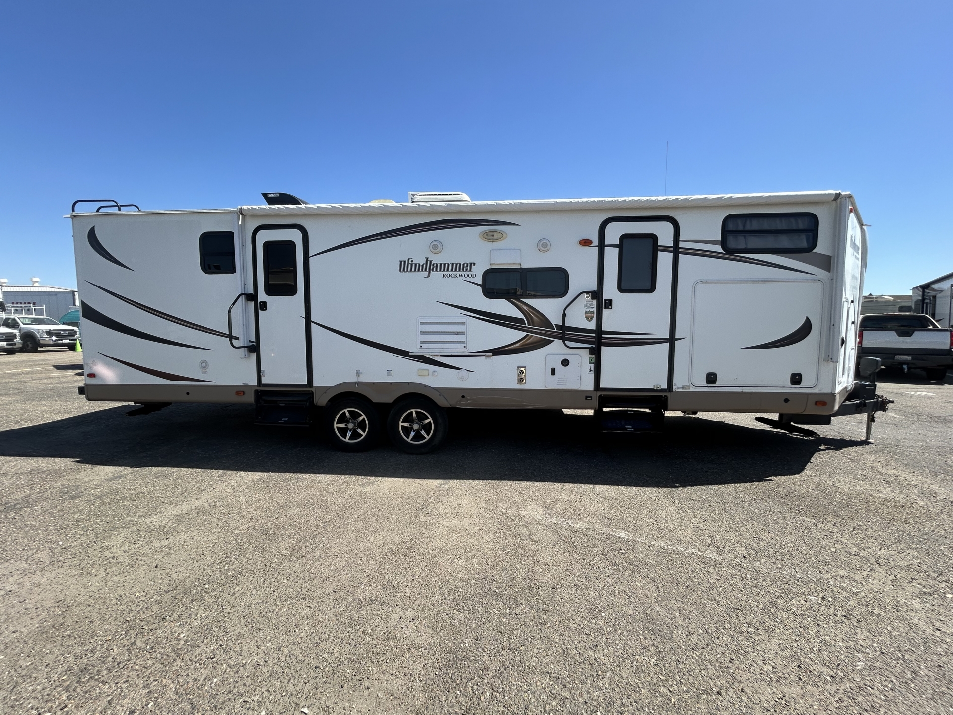 RV for sale: 2013 Rockwood Signature Ultra Lite 5th Wheel 31' in Lodi ...