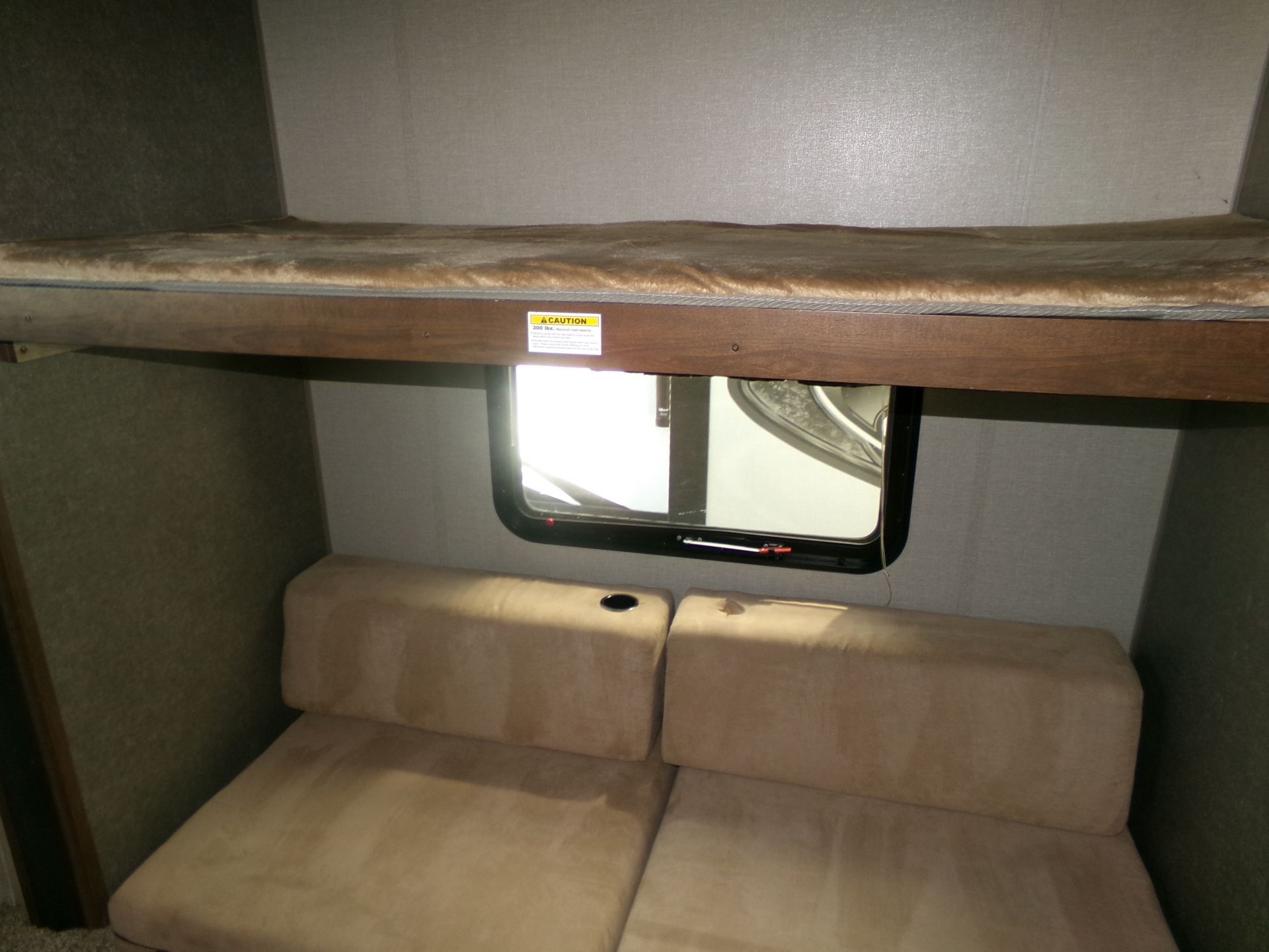RV for sale: 2018 Keystone Hideout 308BHDS 5TH Wheel Trailer 34' in ...