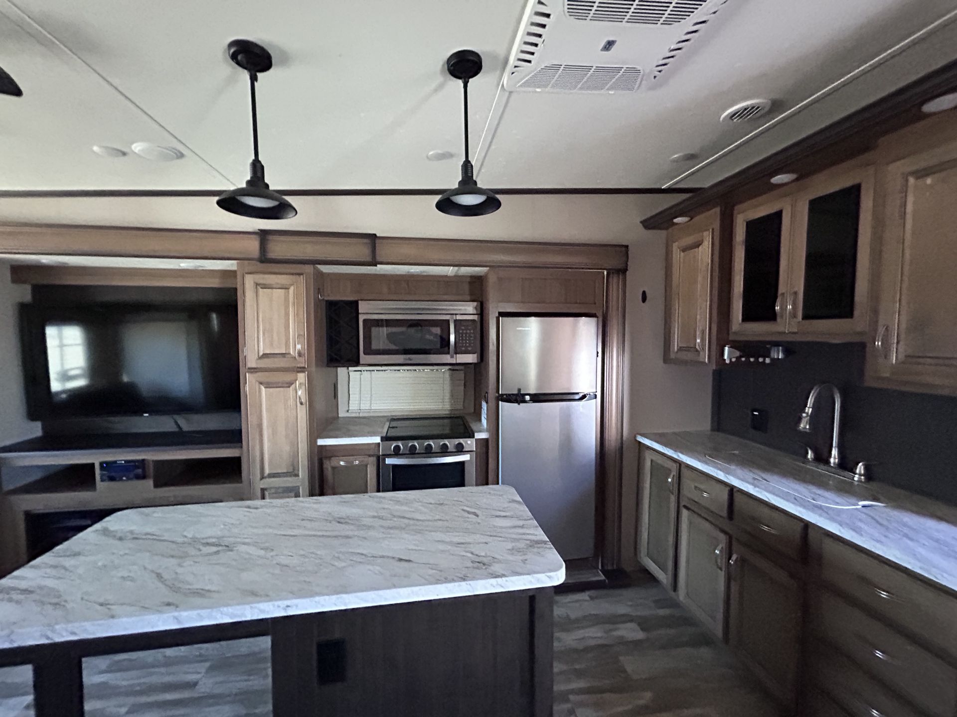 RV for sale: 2020 Forest River Coachman Chaparral 39' in Lodi Stockton ...