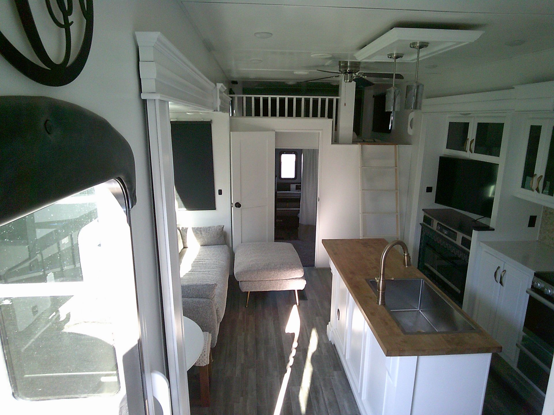RV for sale: 2021 Keystone 5th wheel Avalanche Trailer 39' in Lodi ...